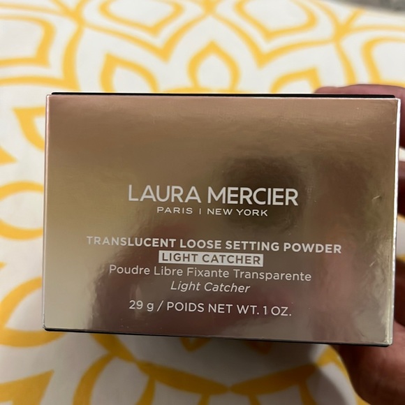laura mercier | Makeup | Laura Mercier Powder | Poshmark